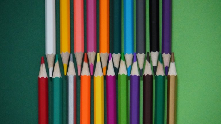 CSSでグラデーションのテキストを作る | Web-saku